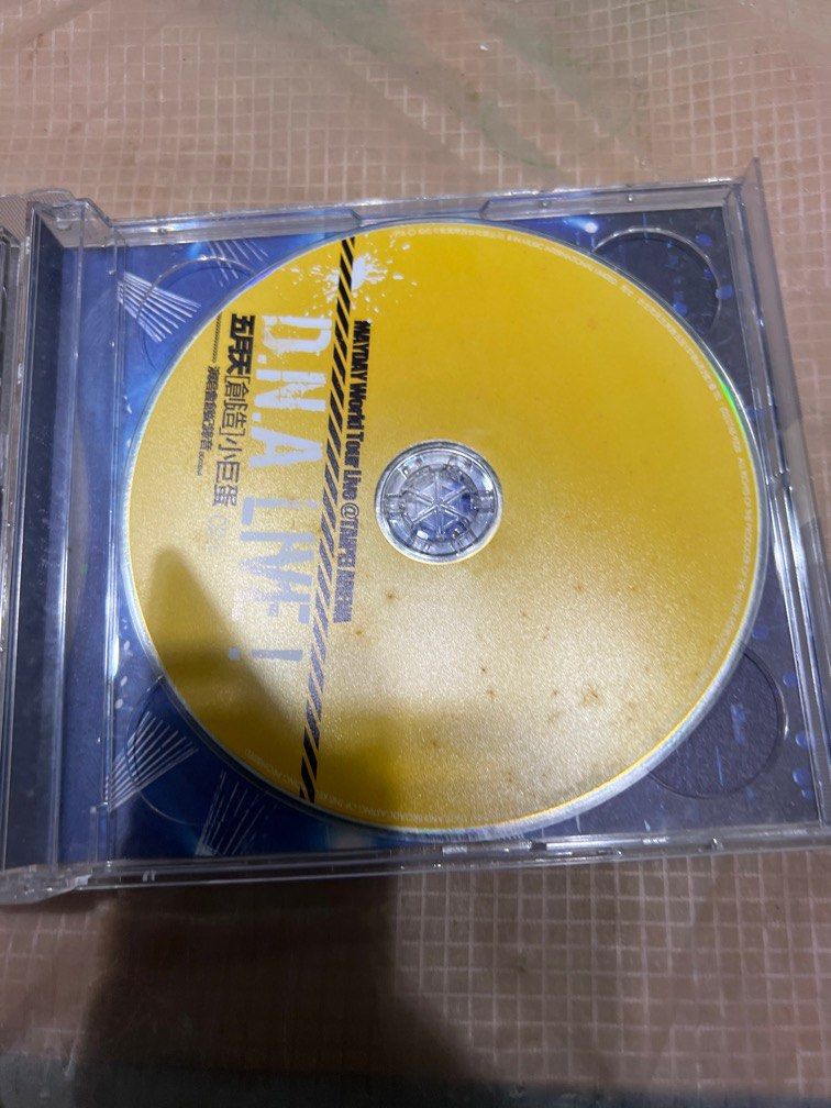五月天 dna live cd/Dvd, Hobbies & Toys, Music & Media, CDs & DVDs on Carousell