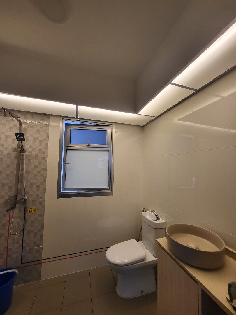 Acrylic box up bto toilet & t5 lights |Grabpaylater | Atome, Home ...