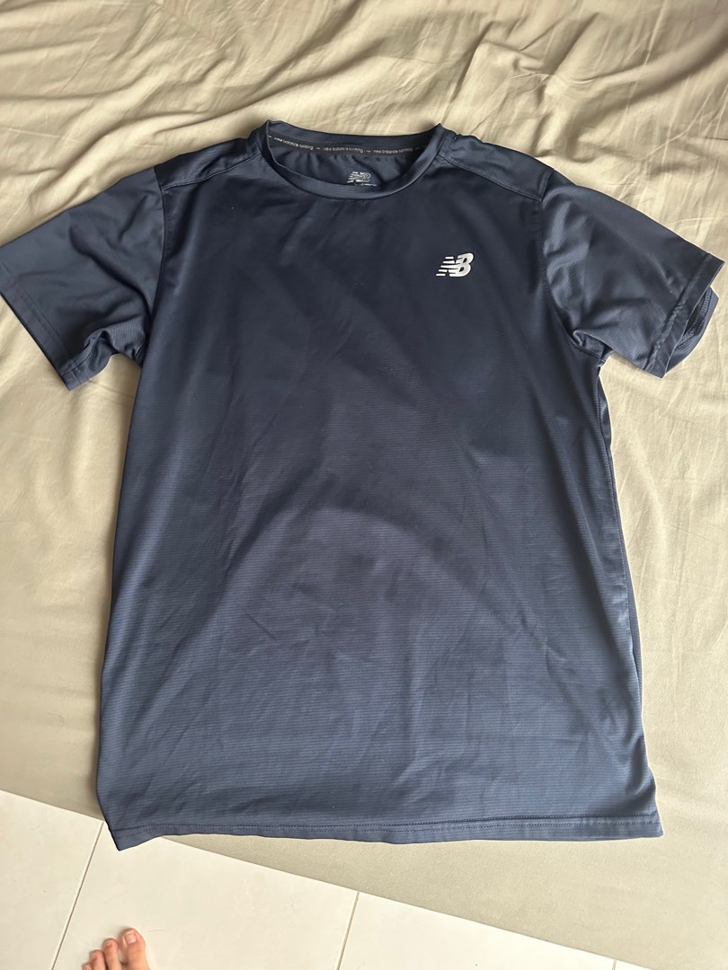 Baju New Balance untuk Olahraga / Gym, Fesyen Pria, Pakaian , Atasan di ...