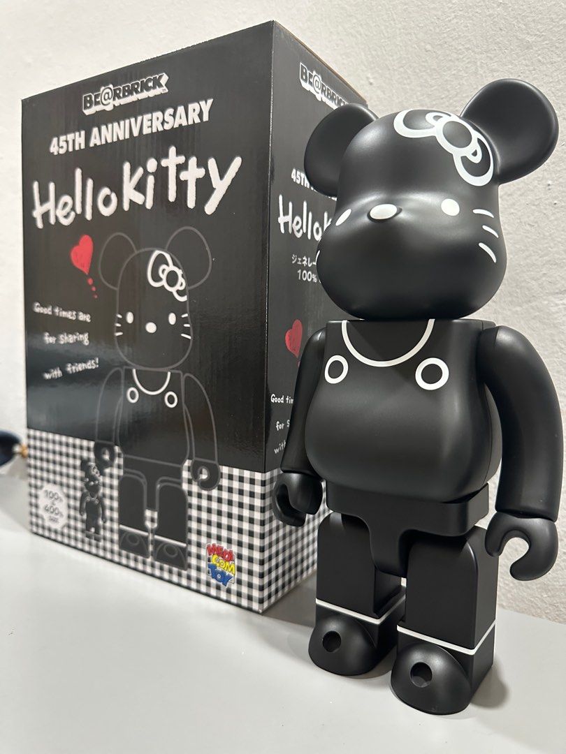 Bearbrick 400% - black hello kitty, Hobbies & Toys, Toys & Games on ...