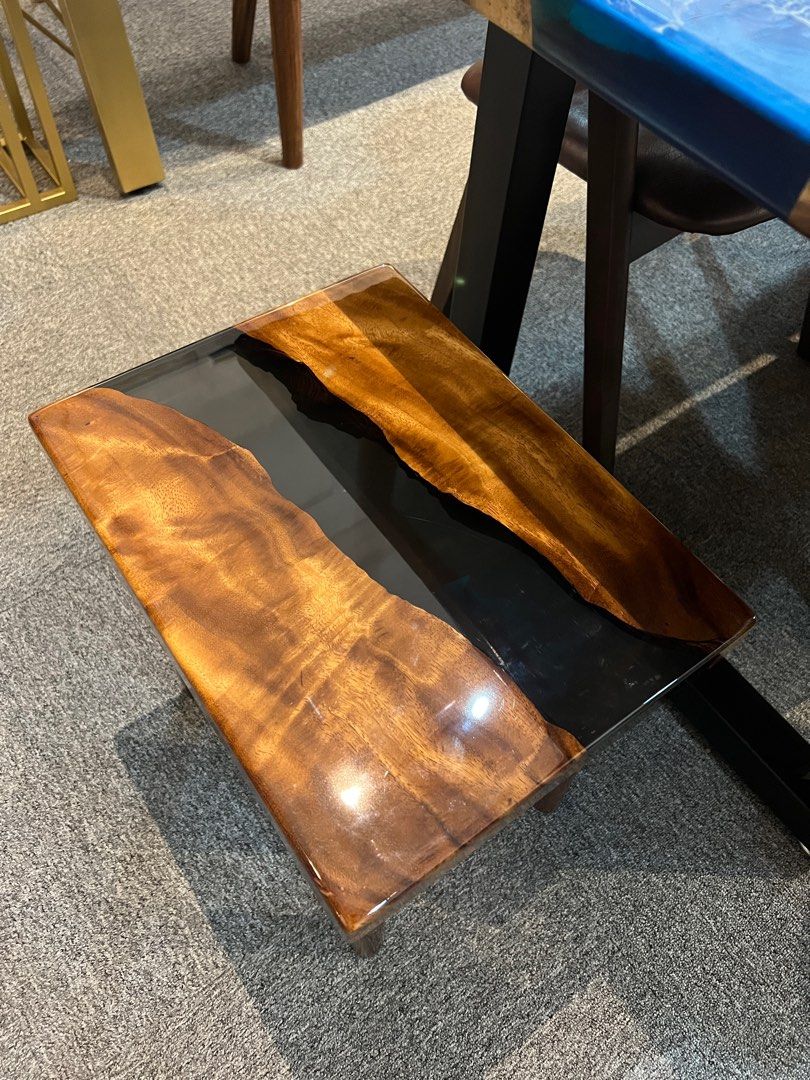 BiGi epoxy resin walnut small stool, 傢俬＆家居, 傢俬, 椅子 - Carousell