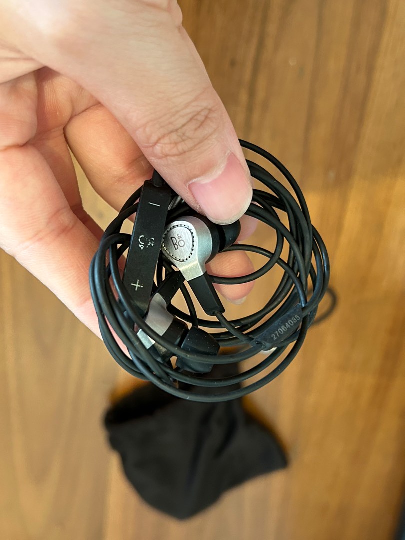 B&O Wired Headphones, Audio, Headphones & Headsets on Carousell