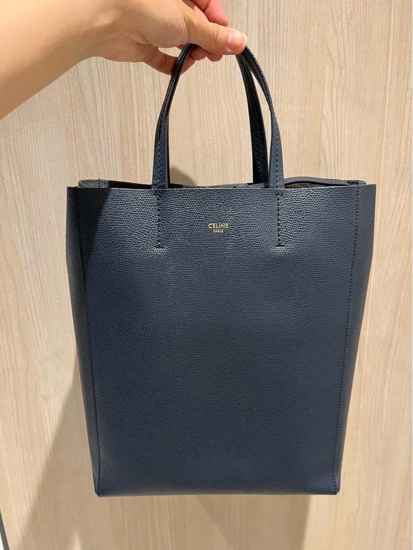 Celine New Logo Tote Bag Navy blue, 名牌, 手袋及銀包 - Carousell
