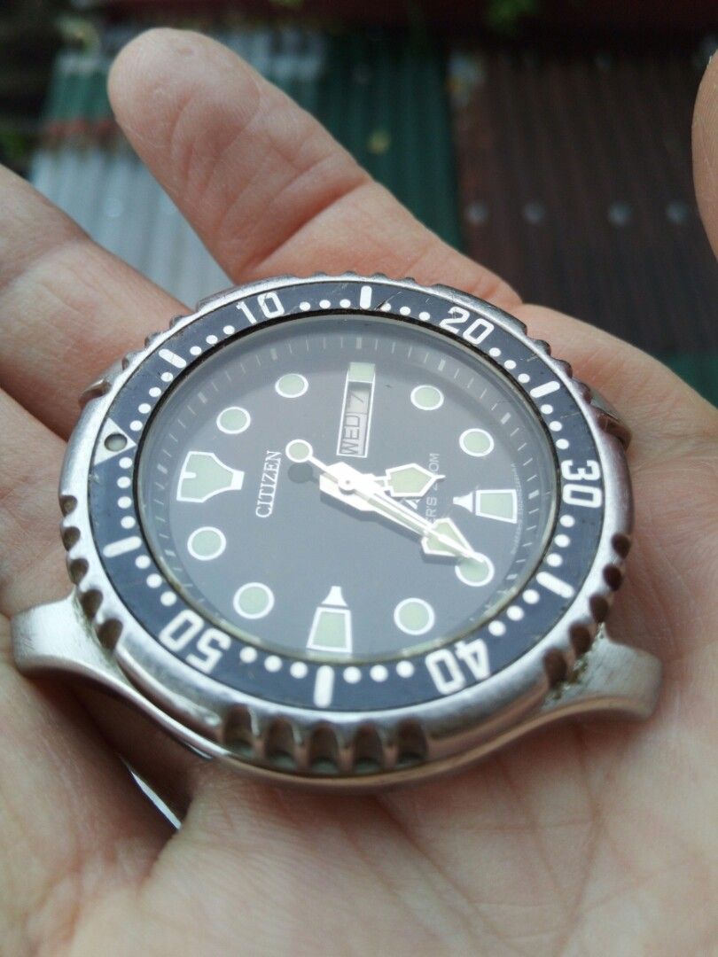 Citizen 5502 Diver's Quartz watch, Men's Fashion, Watches & Accessories ...
