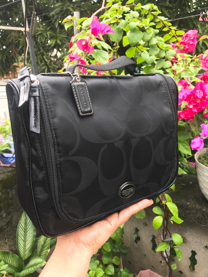 Coach organizer authentic, Luxury, Bags & Wallets on Carousell