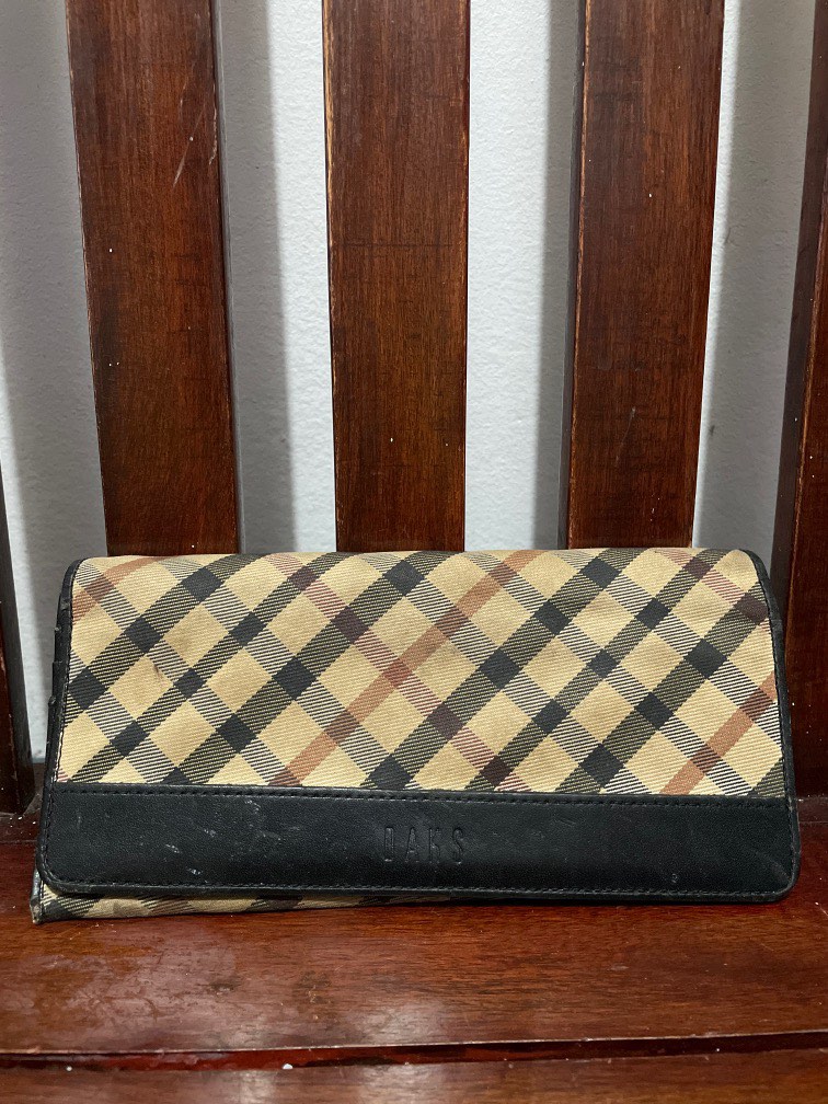 Daks Bifold Long Wallet on Carousell