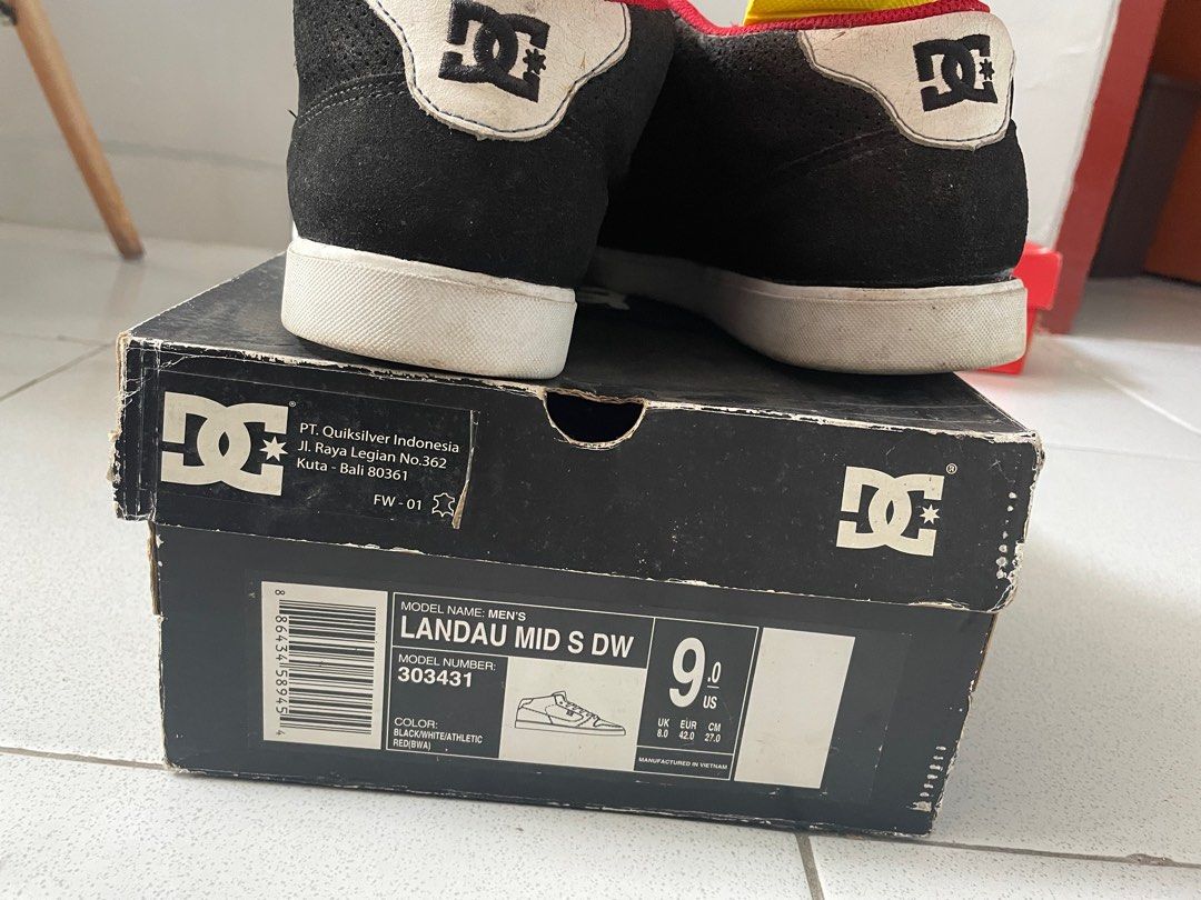 DC landau resmi original limited edition, Fesyen Pria, Sepatu ...