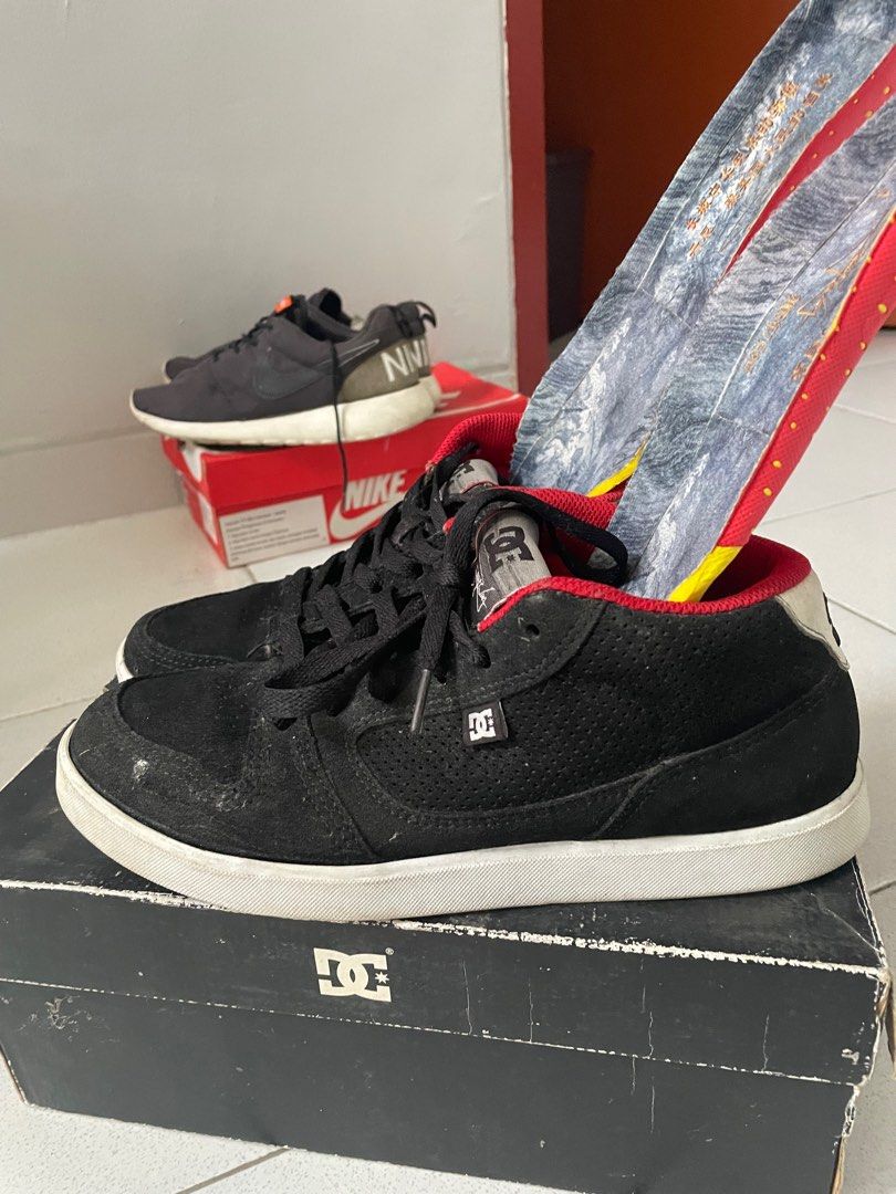 DC landau resmi original limited edition, Fesyen Pria, Sepatu ...