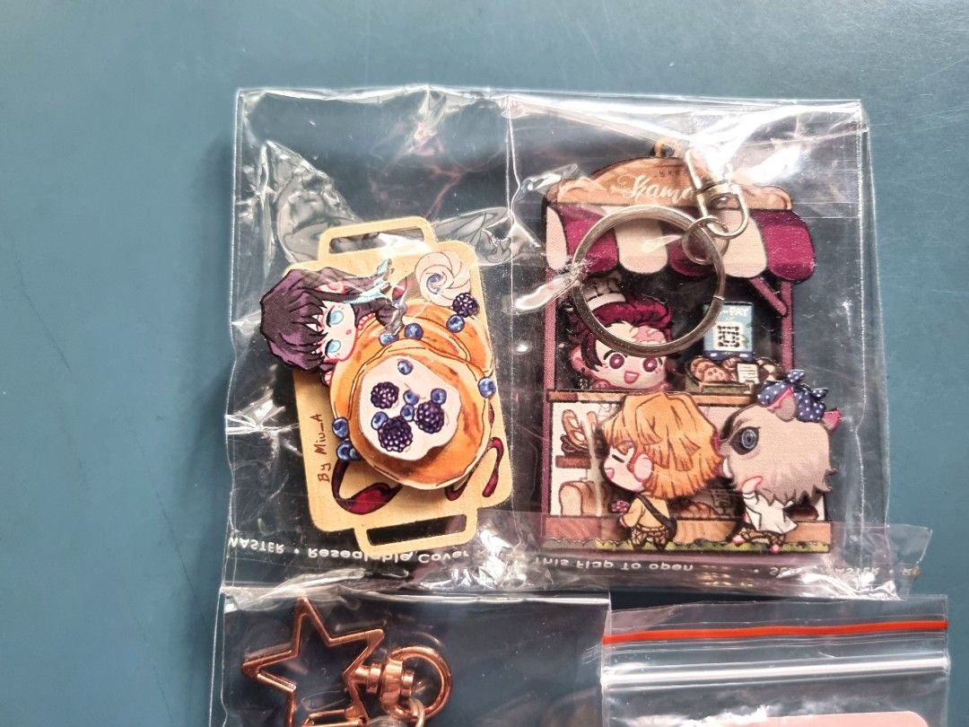 Fanmade anime merch demon slayer attack on titan onmyoji keychain badge ...