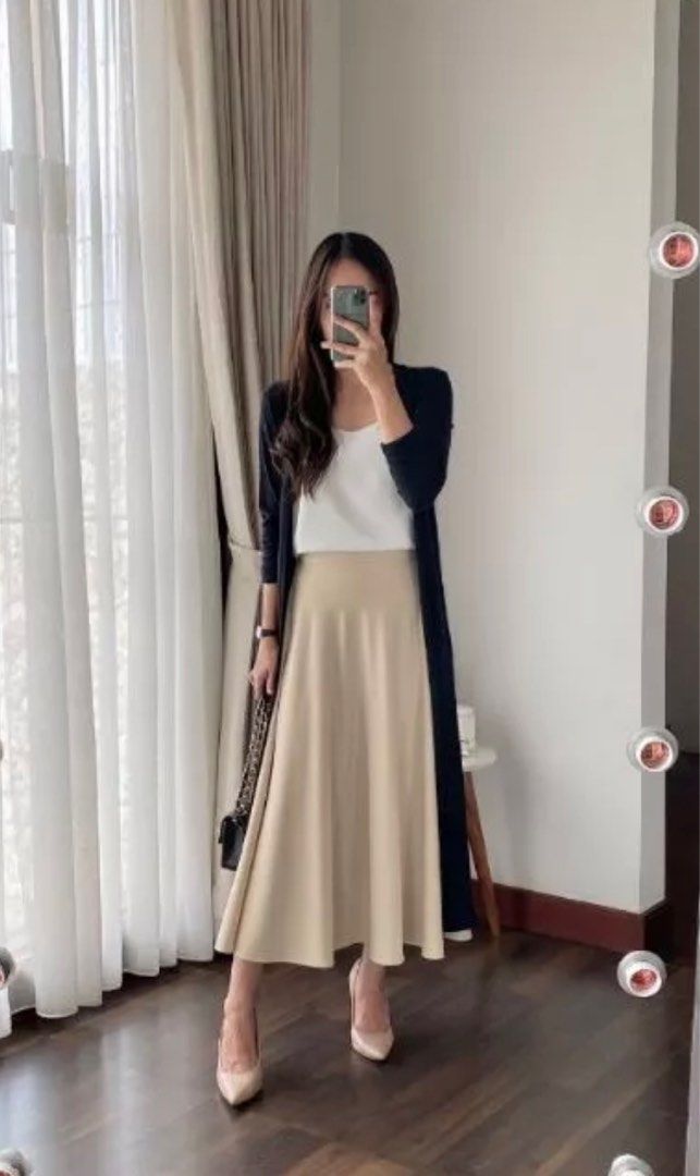 Flare Skirt, Fesyen Wanita, Pakaian Wanita, Gaun & Rok di Carousell