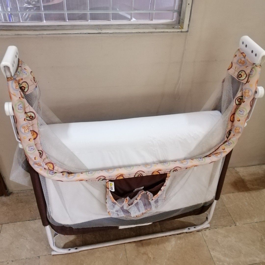 Giant Carrier Cot Crib Play Pen Pack and Play Rocker 2 in 1 Cozi ...