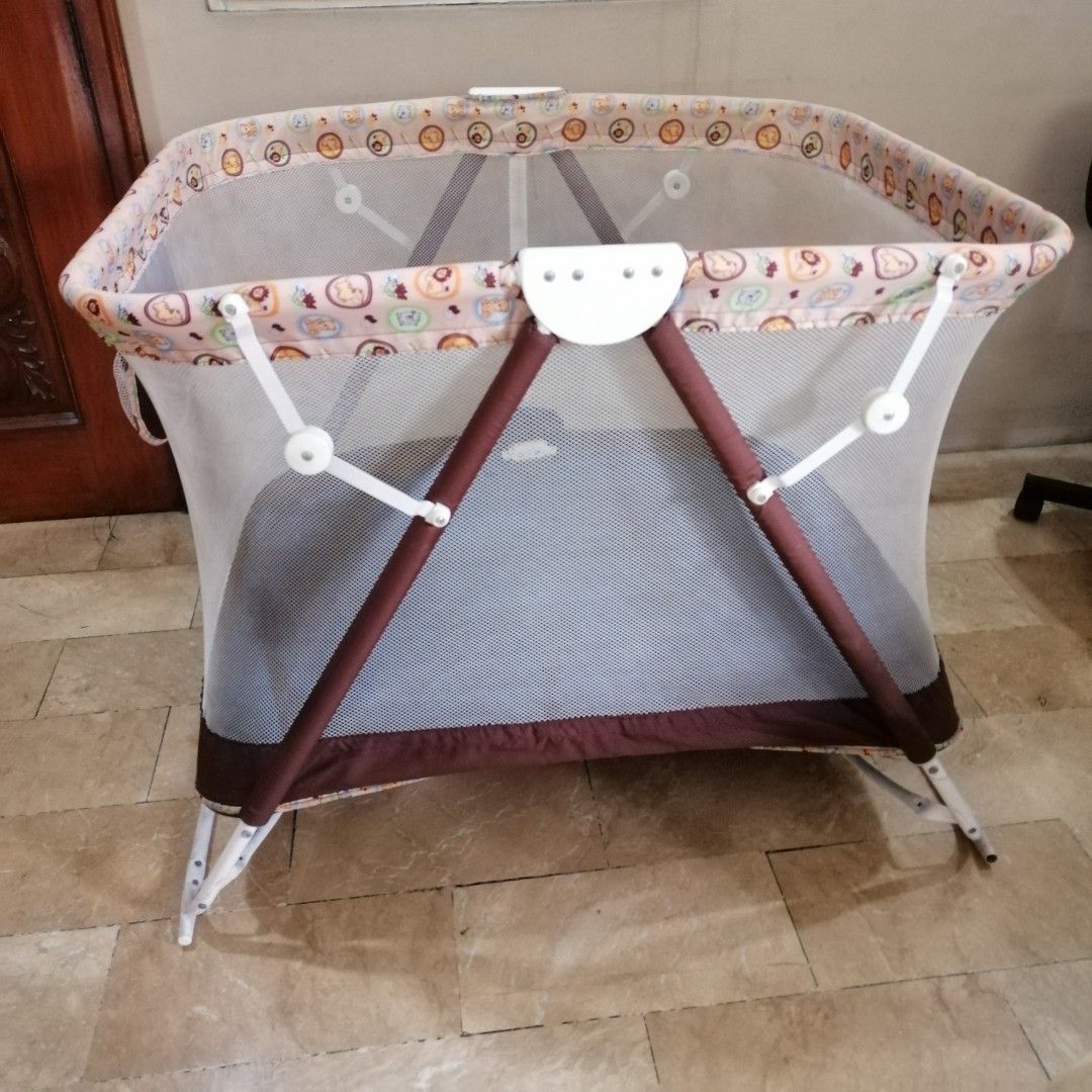 Giant Carrier Cot Crib Play Pen Pack and Play Rocker 2 in 1 Cozi ...