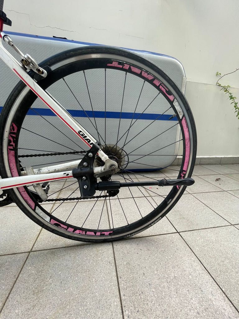Giant Race Bike S, Sports Equipment, Bicycles & Parts, Bicycles on ...