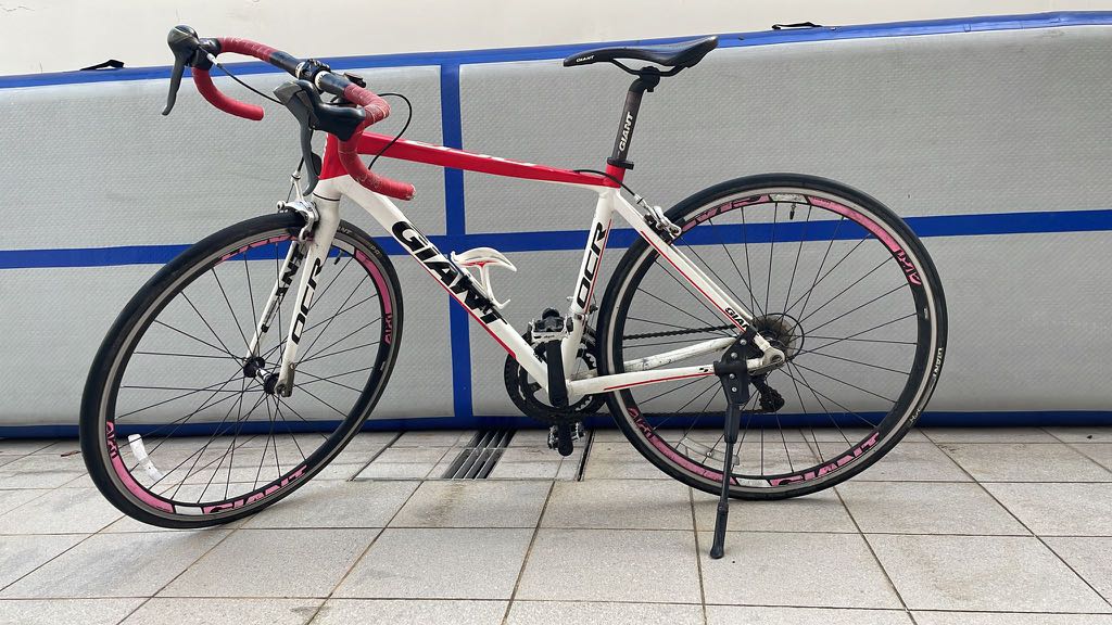 Giant Race Bike S, Sports Equipment, Bicycles & Parts, Bicycles on ...