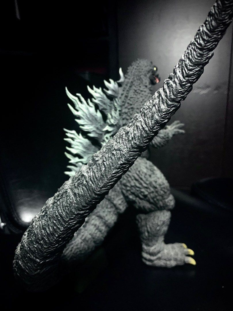 Godzilla 2002 Xplus, Hobbies & Toys, Toys & Games on Carousell