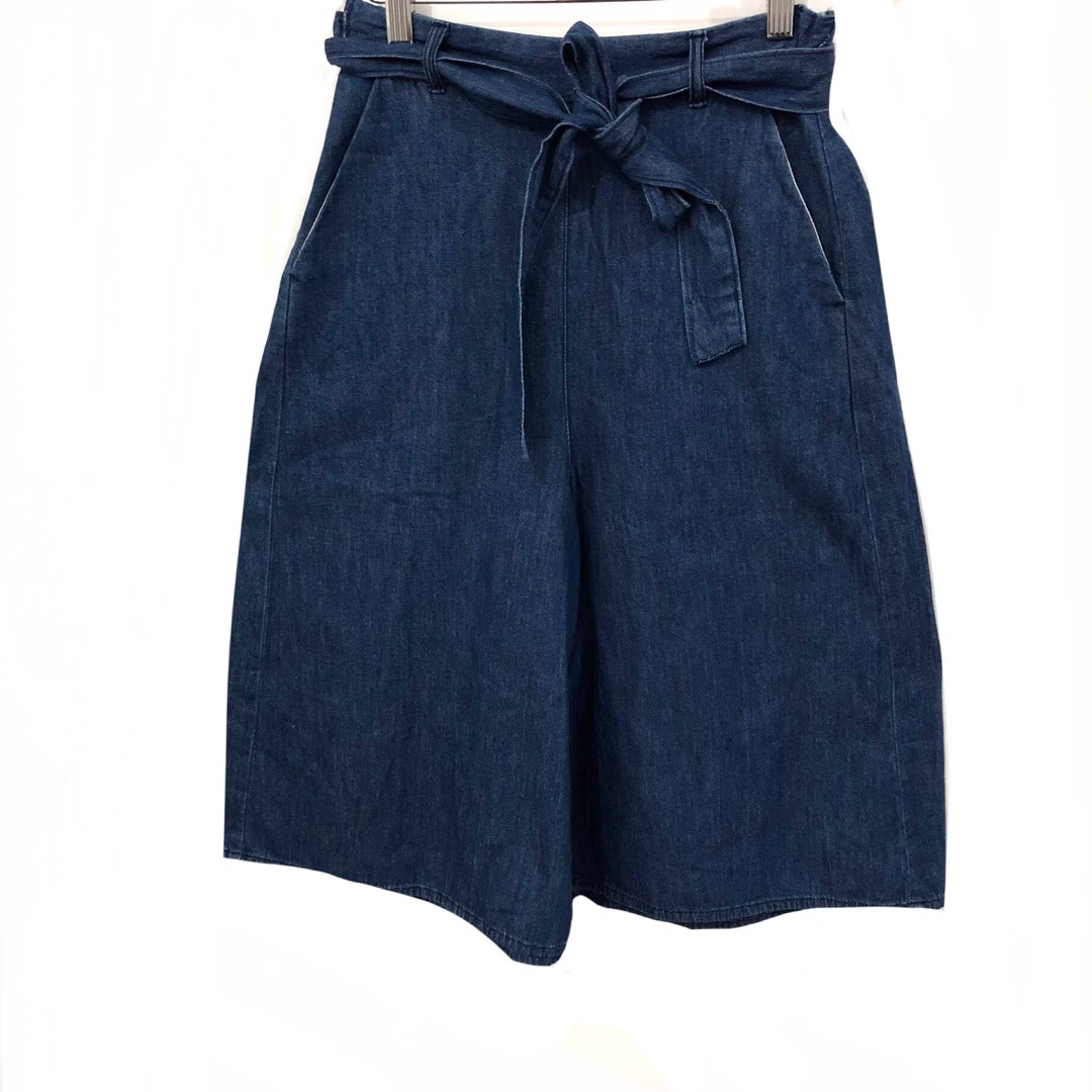 GU by Uniqlo Soft Chambray Denim Wide Leg Midi Shorts, Women's Fashion ...