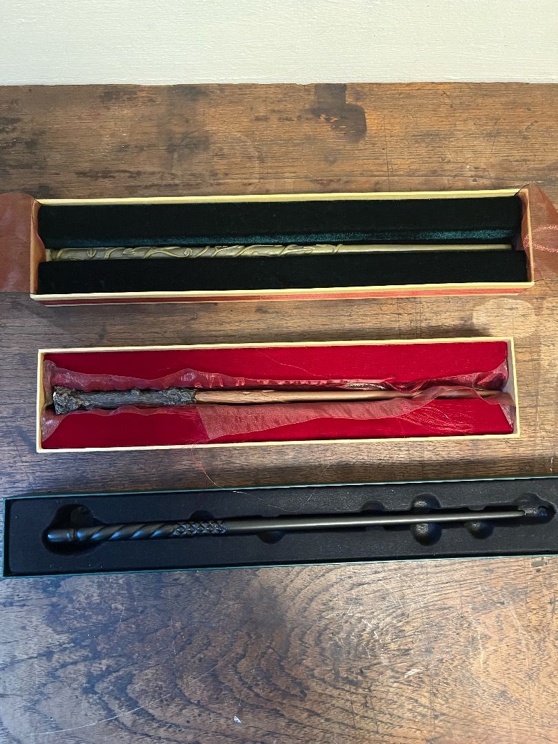 Harry Potter Wands - Harry, Hermione, Ginny (official wands, not the ...