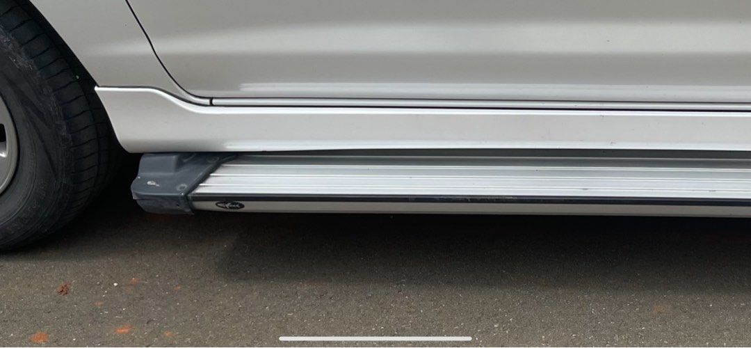 Innova 2005 to 2015 Shark Stepboard with free seat cover on Carousell