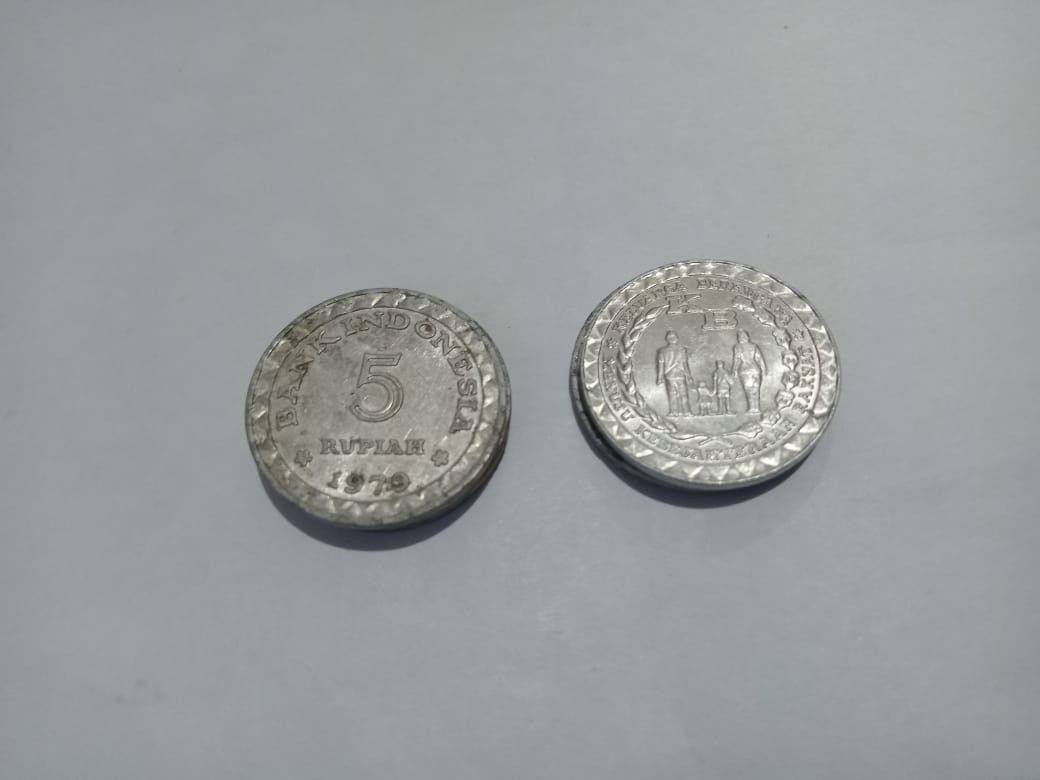 Koin 5 rupiah gambar KB tahun 1979, Antik, Uang Lama di Carousell