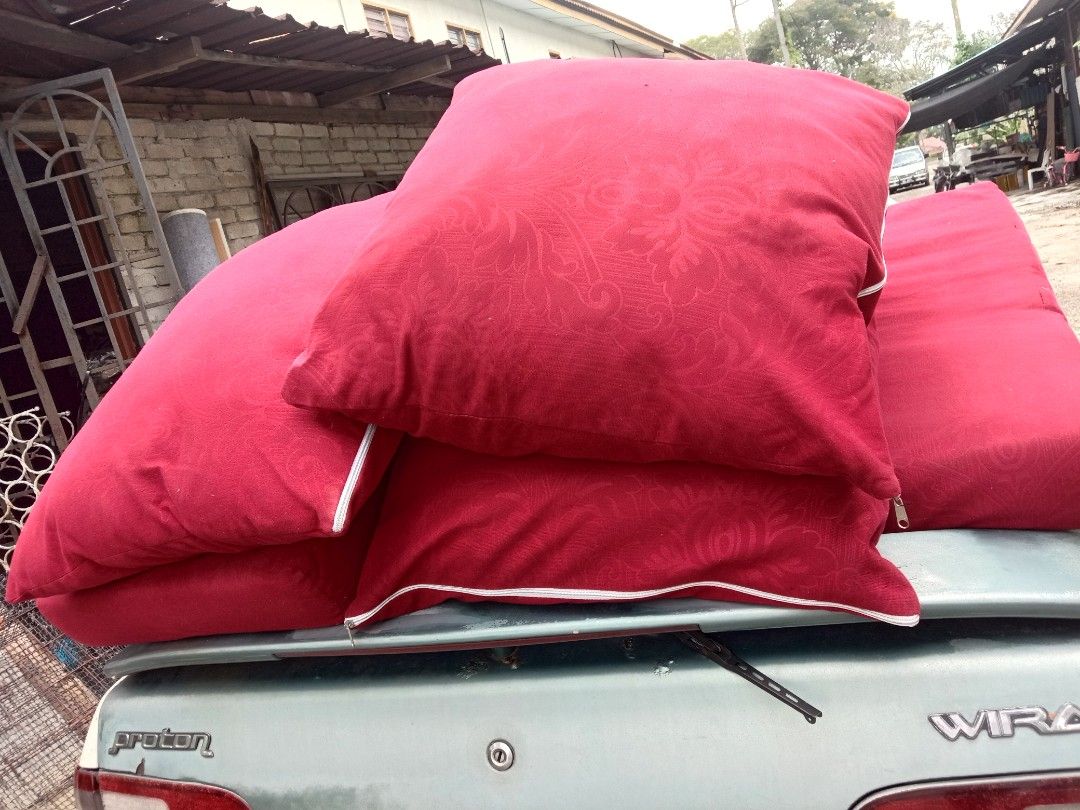 Kusyen sofa, Furniture & Home Living, Home Decor, Cushions & Throws on ...