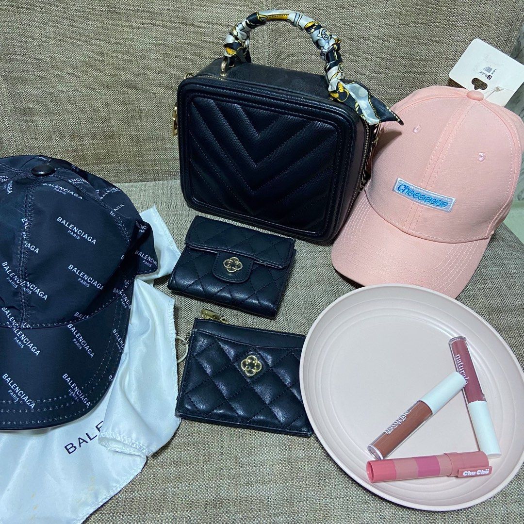 MAJOR DECLUTTER on Carousell