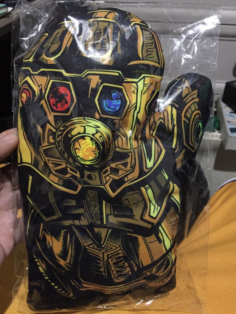 Marvel Infinity Gauntlet pot holder, Hobbies & Toys, Memorabilia ...