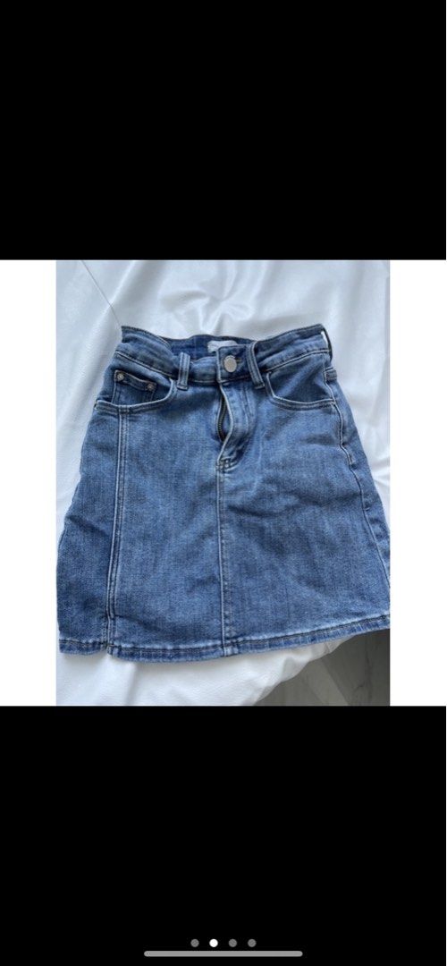 Modelano Voi skort blue denim S, Fesyen Wanita, Pakaian Wanita, Bawahan di Carousell