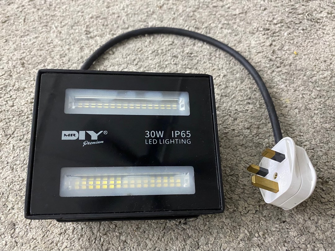 Mr DIY Floodlight 30W IP65, Furniture & Home Living, Lighting & Fans ...