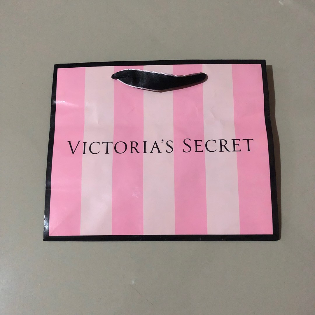 Paperbag Victoria’s Secret, Kesehatan & Kecantikan, Rias Wajah di Carousell