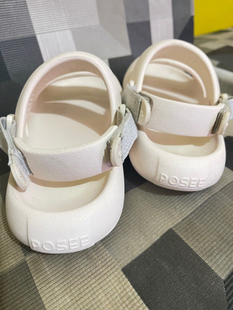 Posee Brand, Women's Fashion, Footwear, Slippers and slides on Carousell