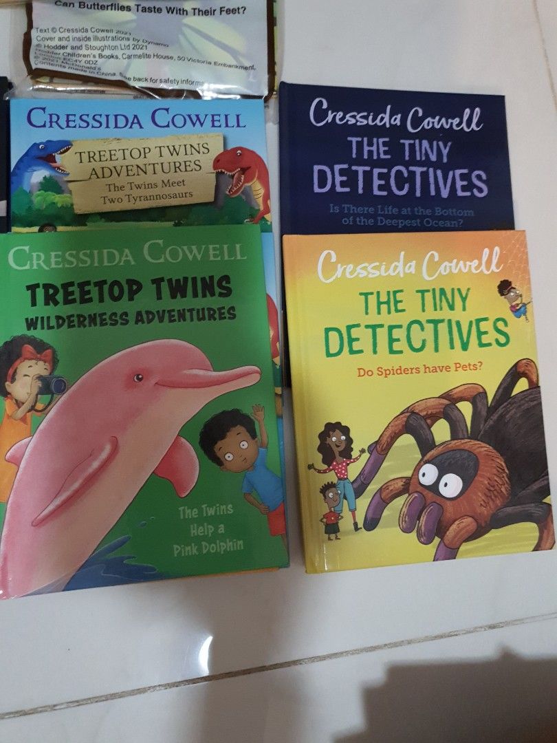 Pre-loved MCD Storybooks The tiny Detectives, Hobbies & Toys, Books ...
