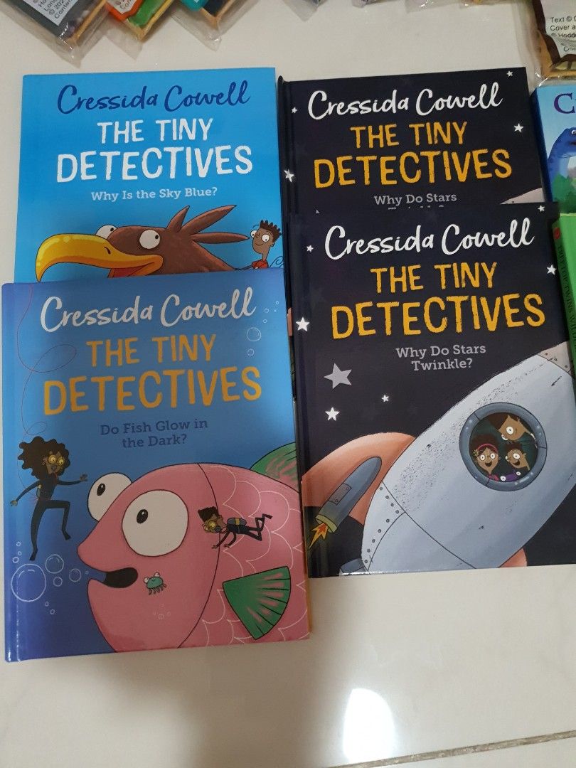 Pre-loved MCD Storybooks The tiny Detectives, Hobbies & Toys, Books ...
