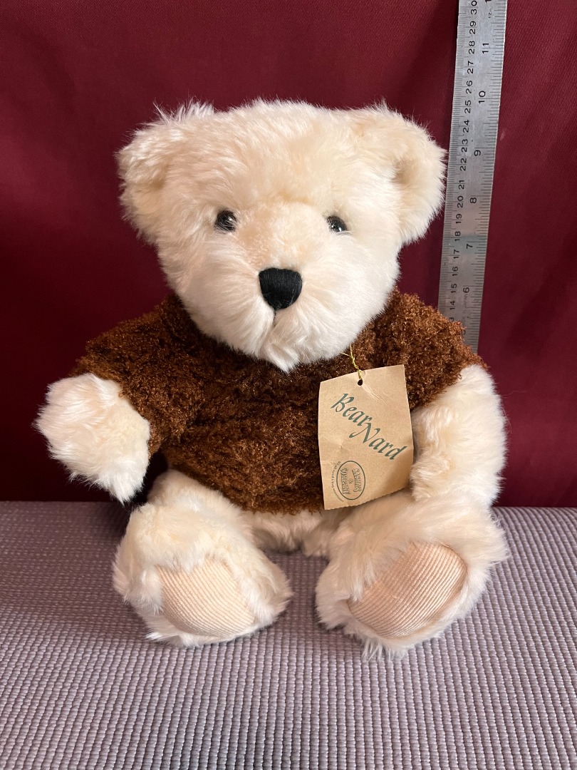 Sasha's & Company Collectable Bear (Name: Bear Nard), Hobbies & Toys, Toys & Games on Carousell