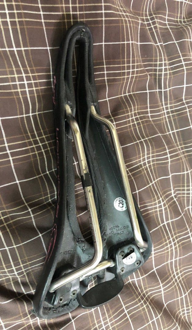 Selle SMP Evolution saddle italy, Sports Equipment, Bicycles & Parts ...