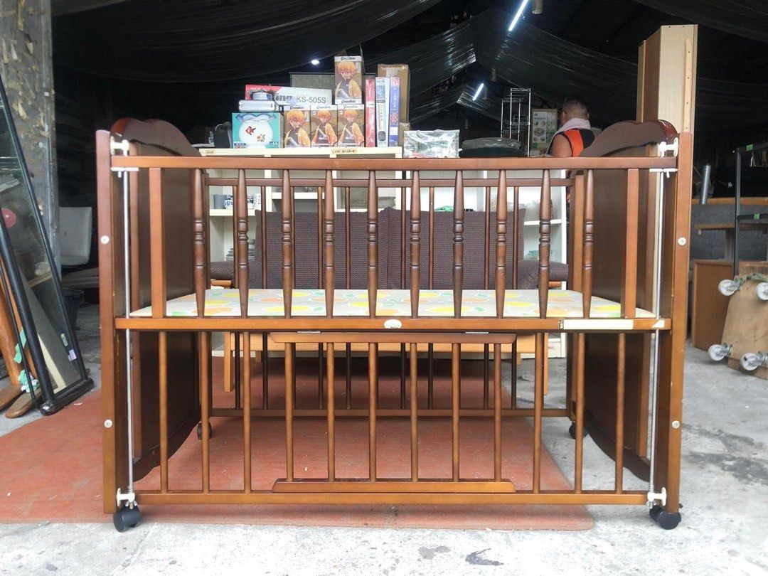 Solidwood Big Crib For baby and Toddler Japan surplus, Furniture & Home ...