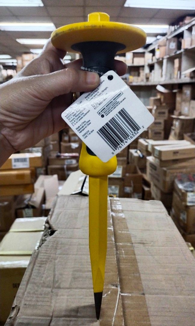 Stanley Fatmax concrete chisel Flat cold chisel with hand guard #16-332 ...