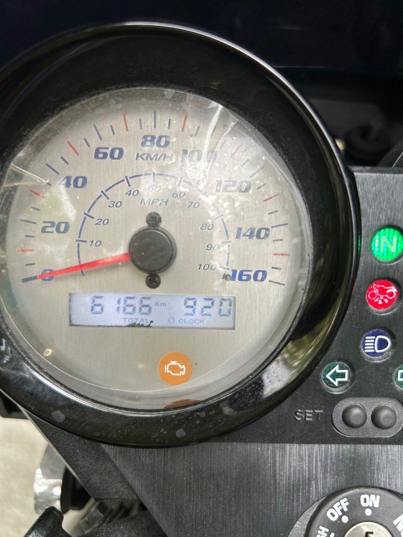 SYM SB300CR, 機車, 重機在旋轉拍賣