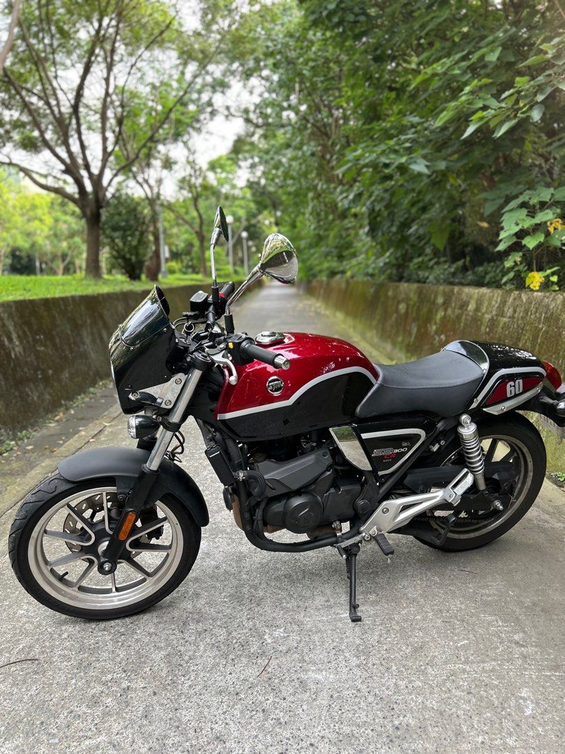 SYM SB300CR, 機車, 重機在旋轉拍賣