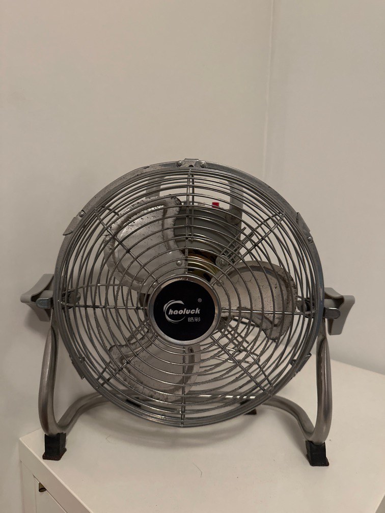 Table fan, Furniture & Home Living, Lighting & Fans, Fans on Carousell