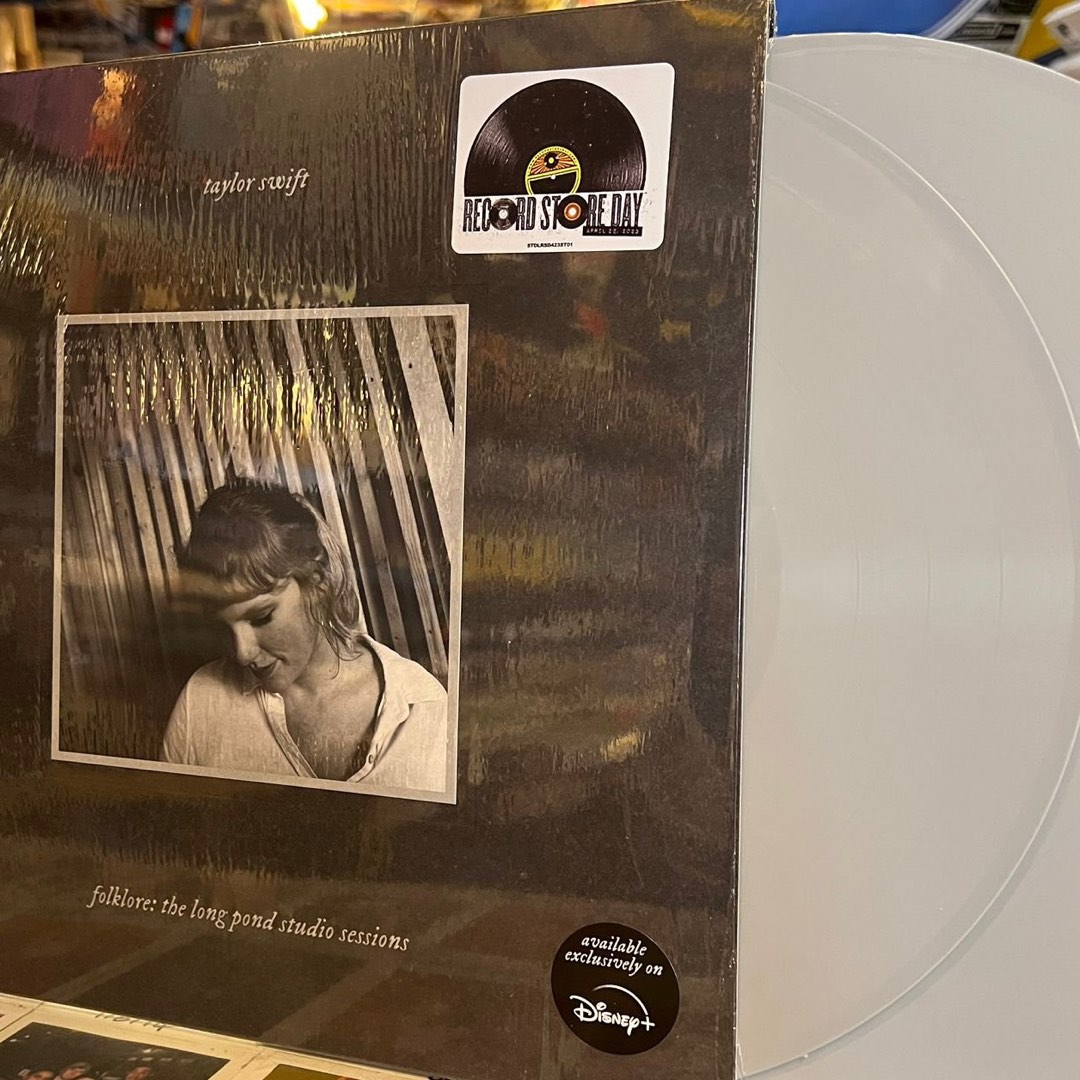 Taylor Swift folklore RSD2023 grey vinyl, 興趣及遊戲, 音樂、樂器 & 配件, 音樂與媒體 ...