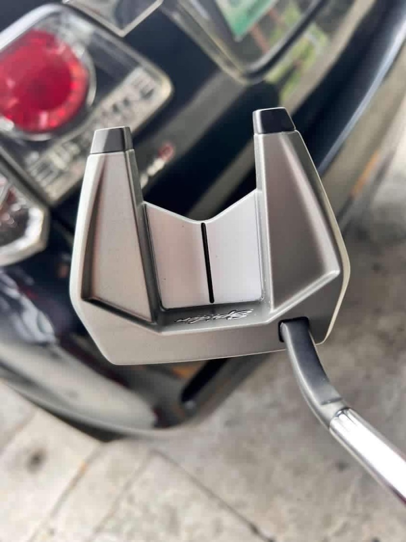 Taylormade Spider SR putter, 34", used twice only on Carousell