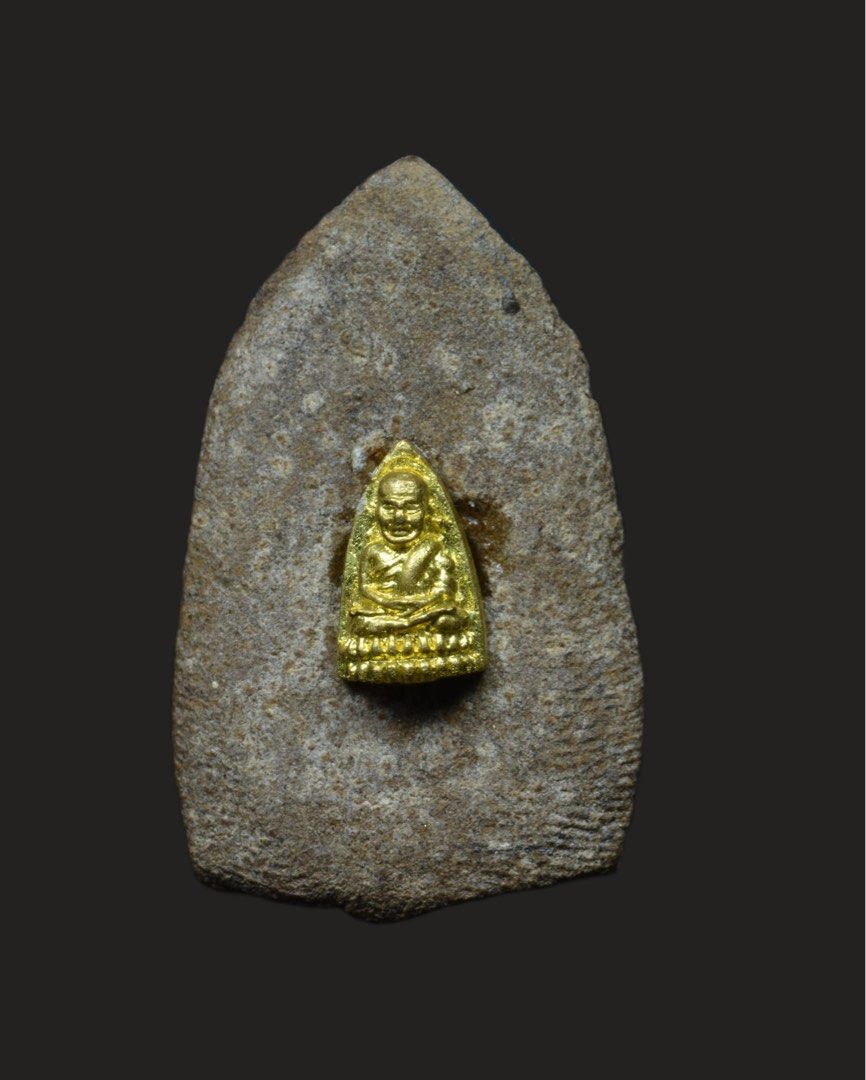 Thai Amulet Lp Thuad (2507), Hobbies & Toys, Memorabilia & Collectibles ...