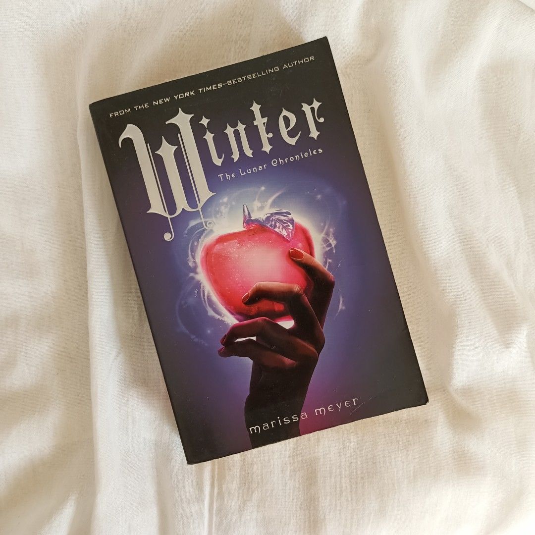 The Lunar Chronicles (Cinder, Scarlet, Cress, Winter, Fairest, Stars ...