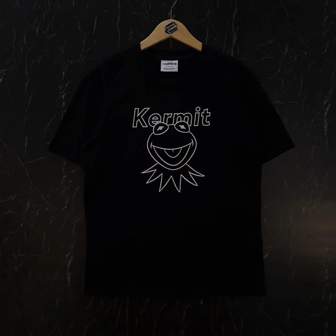 THE MUPPETS "KERMIT" TEE, Fesyen Pria, Pakaian , Atasan di Carousell