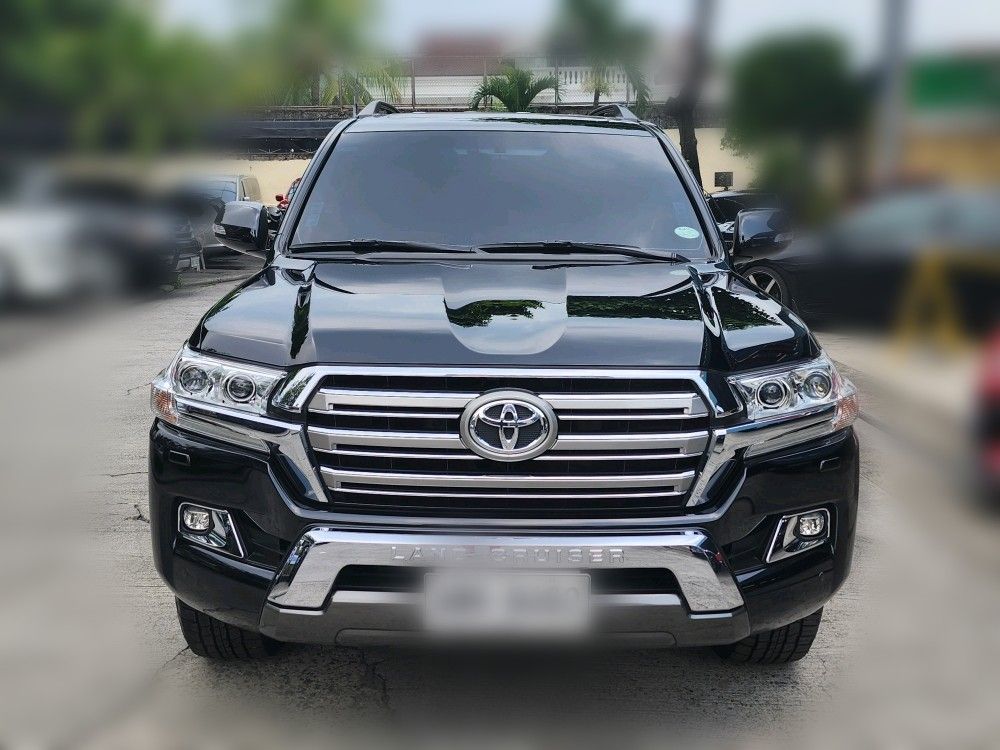 Toyota Land Cruiser 200 Premium Auto, Cars for Sale, Used Cars on Carousell