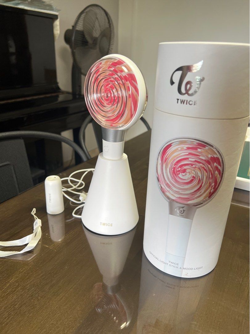 twice lightstick, Hobbies & Toys, Memorabilia & Collectibles, K-Wave on ...