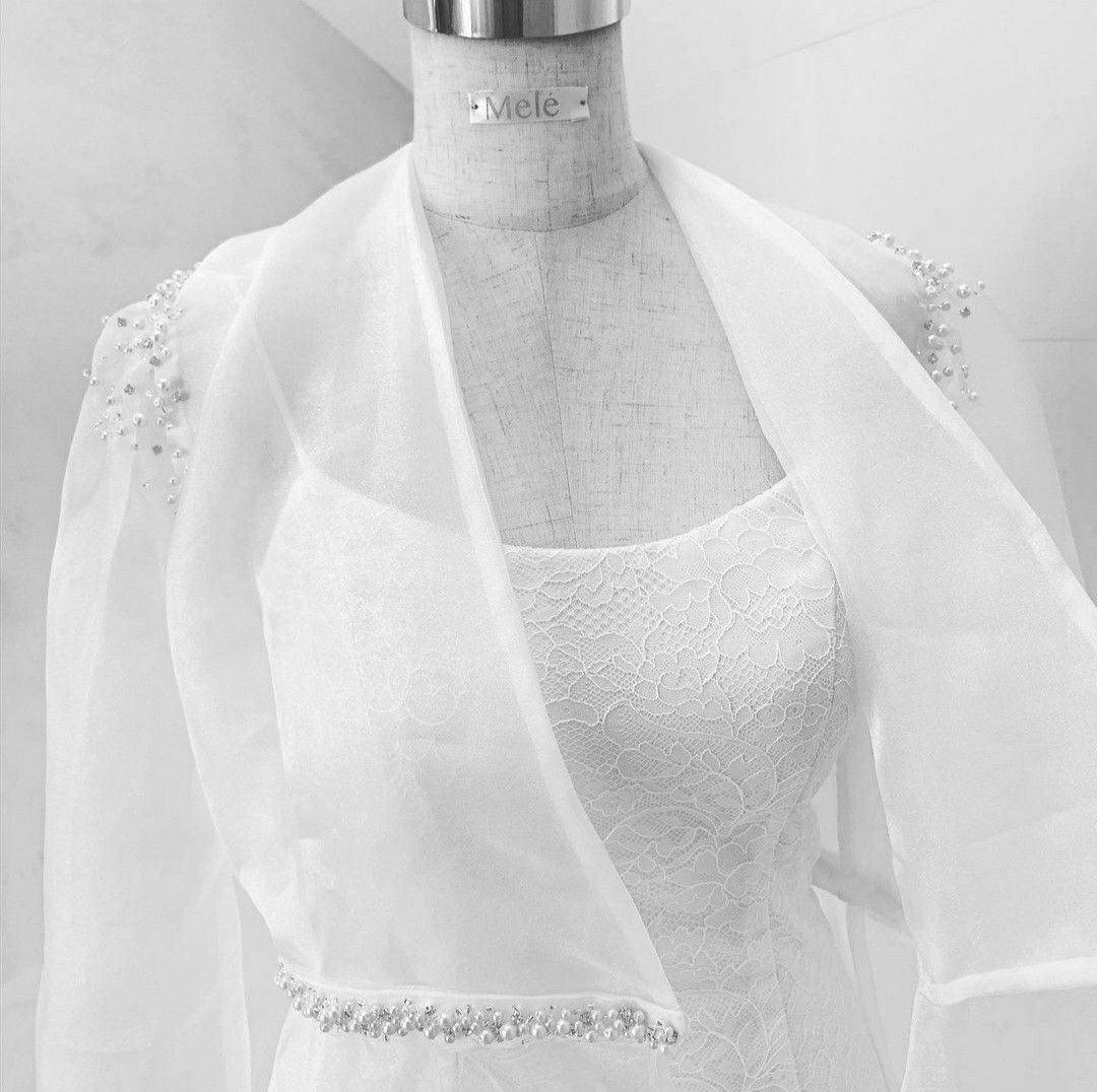 Wedding robe desain mele by amelia, Fesyen Wanita, Pakaian Wanita, Gaun ...