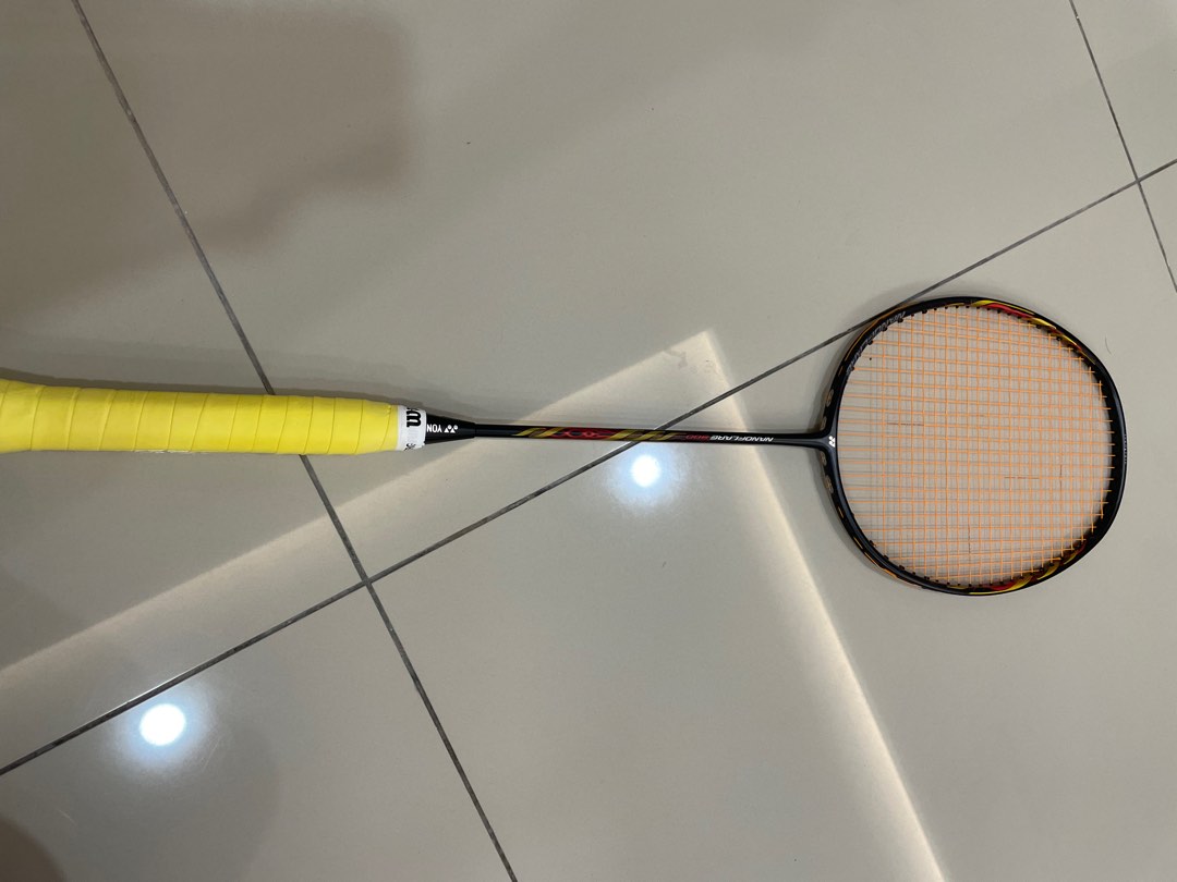 Yonex nanoflare800, Sports Equipment, Other Sports Equipment and ...