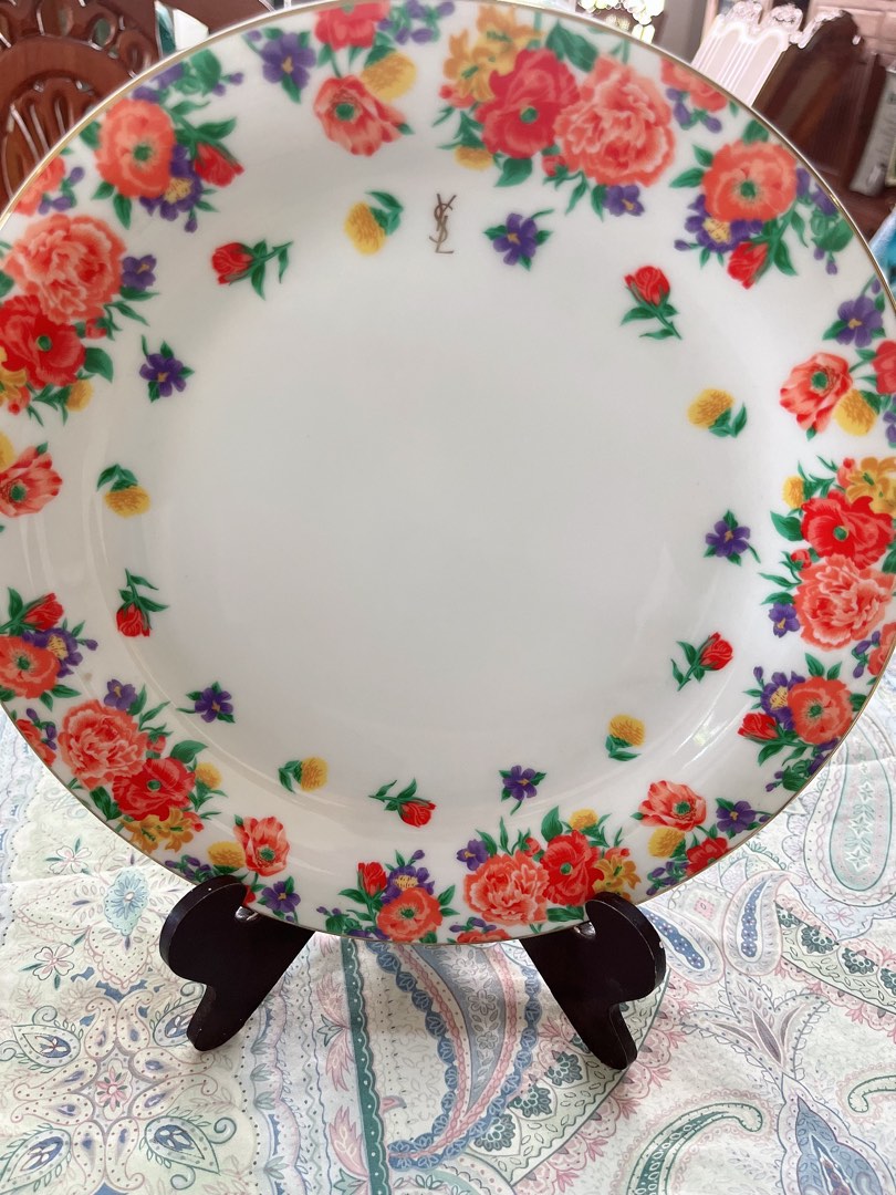 1 YSL dinner /display plate on Carousell