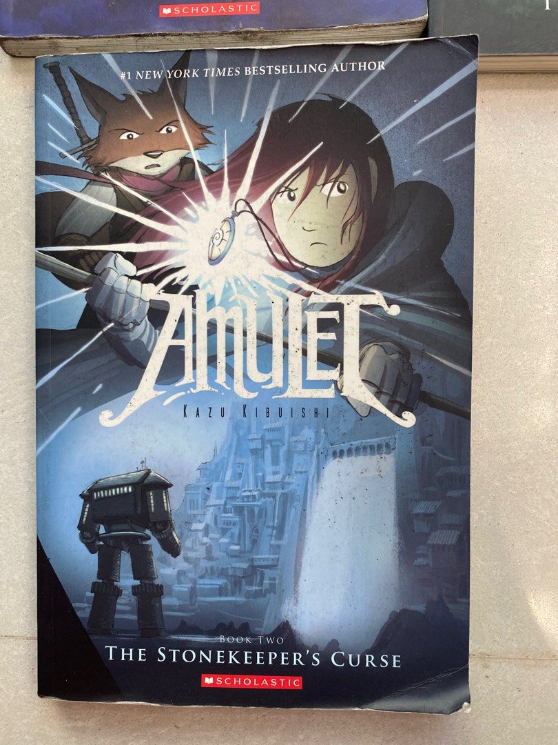 Bundle of 8 Amulet Comics Collection by Kazu Kibuishi, Hobbies & Toys ...